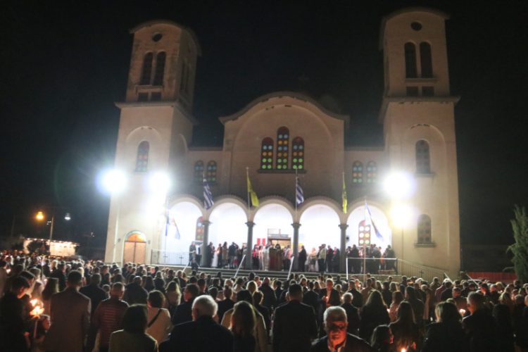 Η Ανάσταση του Κυρίου στην Καλαμπάκα – Εικόνες από τον Ι.Ν Αγίων ...